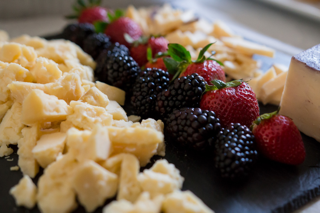 How To Make A Cheese Platter That Will Impress Your Guests – Miss ...